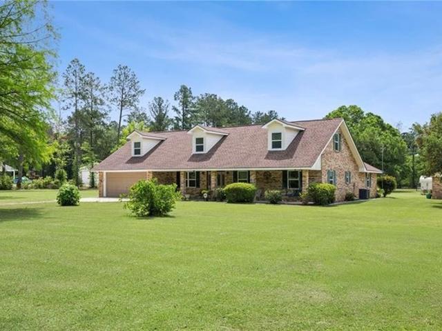22298 Longleaf Dr, Covington, LA 70435