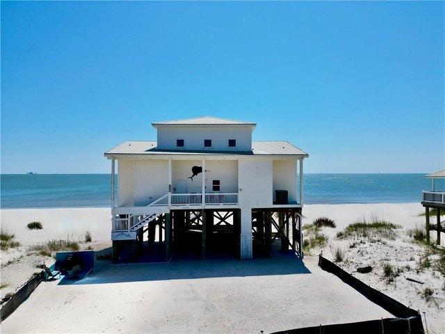 2229 Bienville Blvd, Dauphin Island, AL 36528