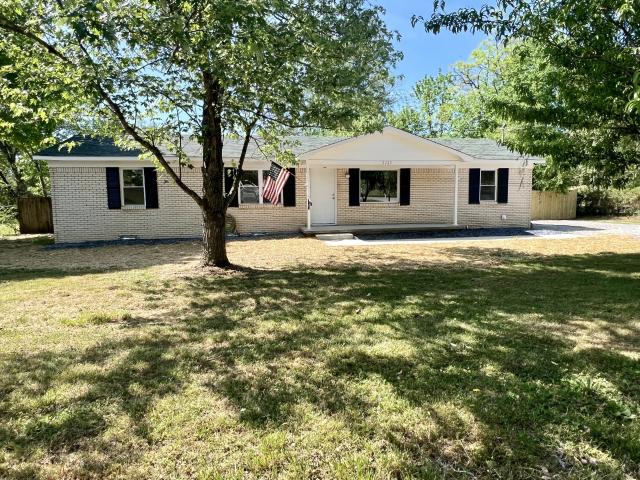 2229 Cherry Dr, Pulaski, TN 38478 | MLS #3176 | Compass