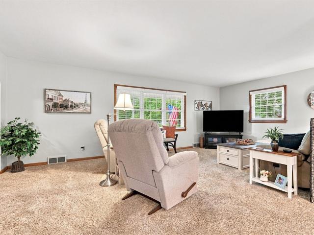 2229 King Dr