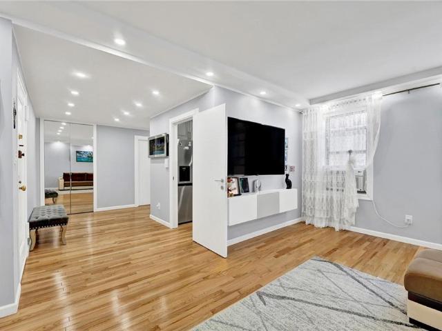 2229 Knapp Street # 3F