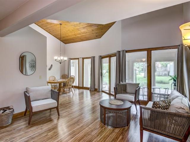 2229 Peterson Ave, Eau Claire, WI 54703