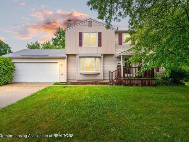 2229 Ridgeline Dr, Lansing, MI 48912