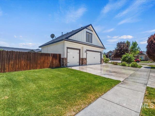 2229 W Rock Creek Dr