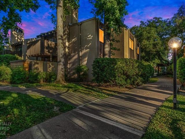 2229 Woodside Ln Unit 8, Sacramento, CA 95825