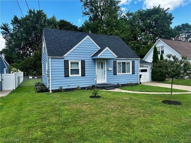 2229 39th St NW, Canton, OH 44709
