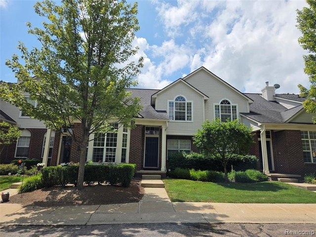22202 Alexa Dr, Commerce Township, MI 48390