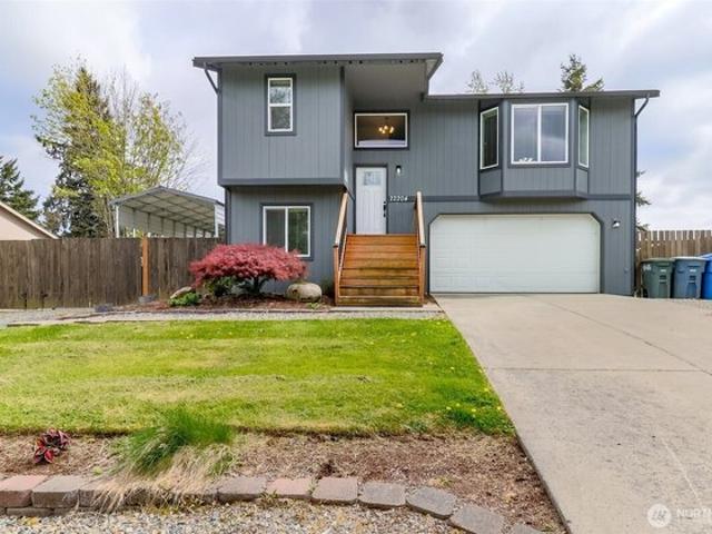 22204 Cedarview Dr E, Bonney Lake, WA 98391