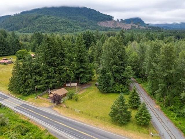 22204 State Route 706 E, Elbe, WA 98330