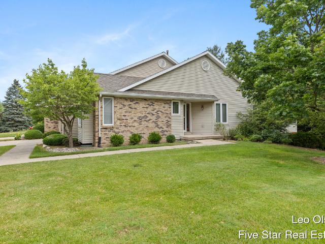 2220 Meadowglen Drive # 7