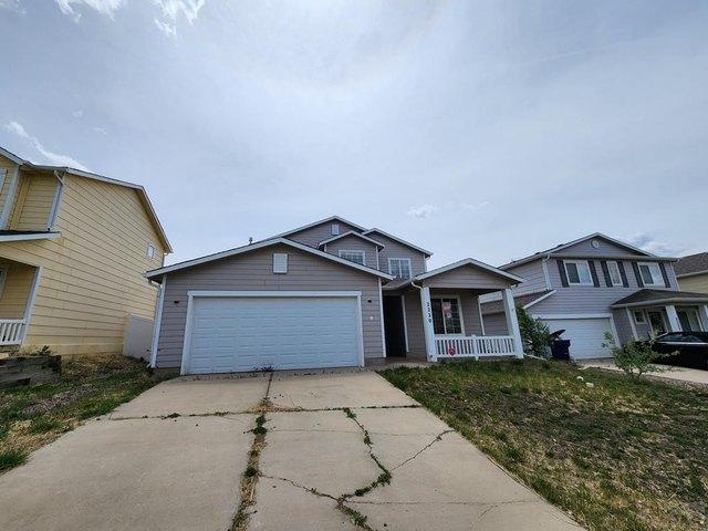 2220 Meadowlark Ln, Pueblo, CO 81008