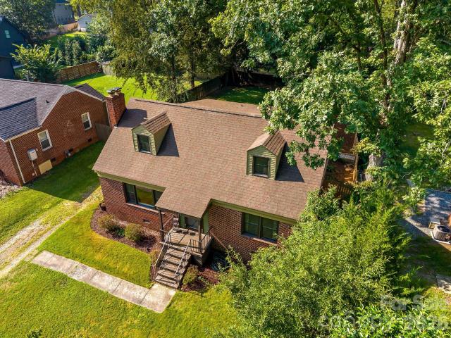2220 Arnold Drive