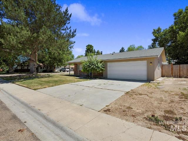 2220 Big Sky St