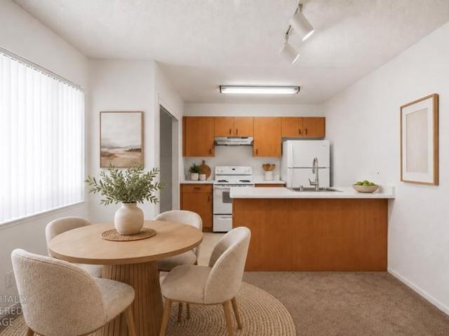 2220 Chrysler Dr Apt 1, Modesto, CA 95350