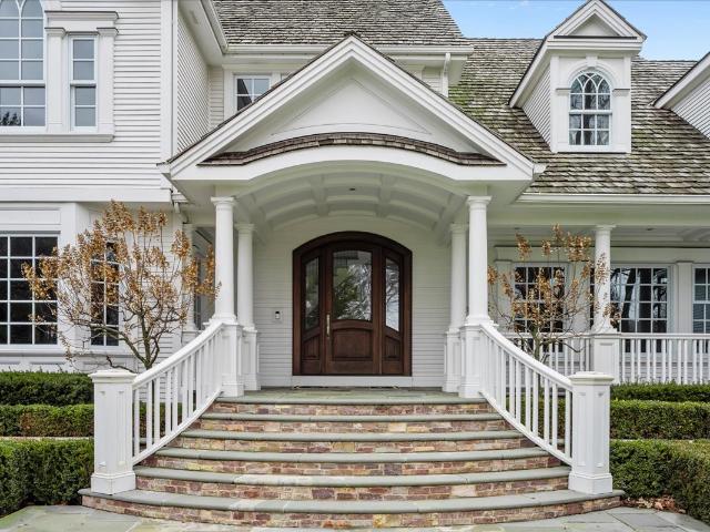 2220 Churchill Circle