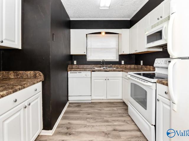 2220 Colony Drive SW 2220