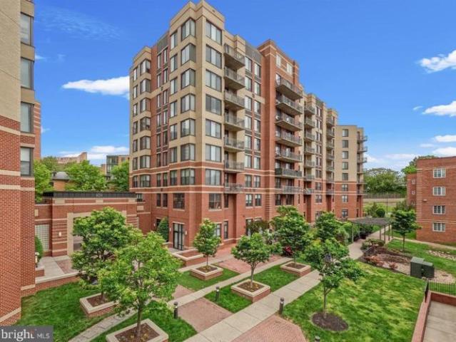2220 Fairfax Dr #801, Arlington, VA 22201