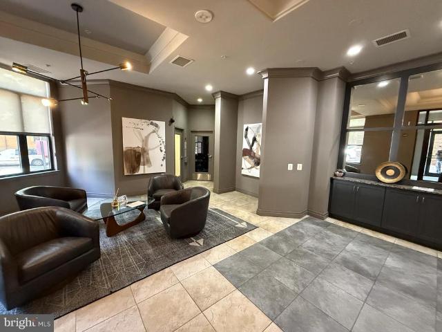 2220 Fairfax Drive # 801