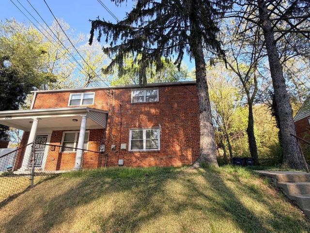 2220 Gaylord Drive