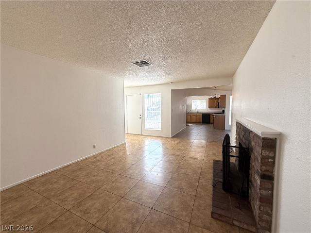 2220 La Sombra Street