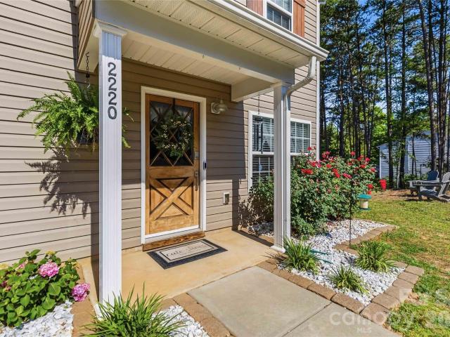 2220 Pinnacle View Drive