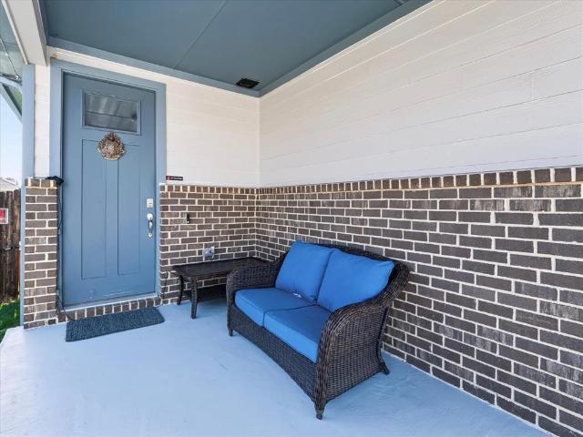 2220 Redwing Drive