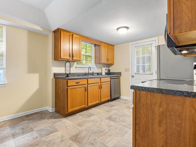 2220 Reed Road