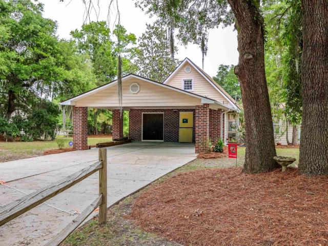 2220 S Island Rd