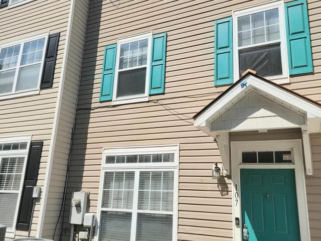 2220 Valley Edge Drive 107