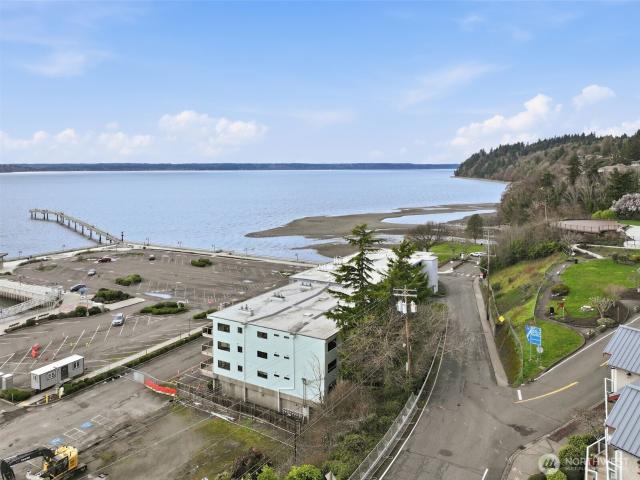 22211 Cliff Avenue S # 104