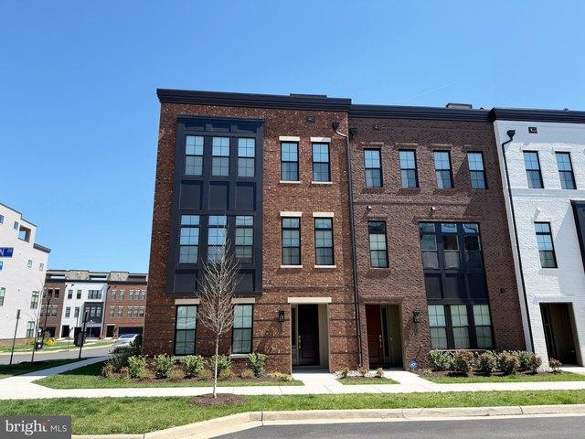 22212 Foundation Dr, Ashburn, VA 20148