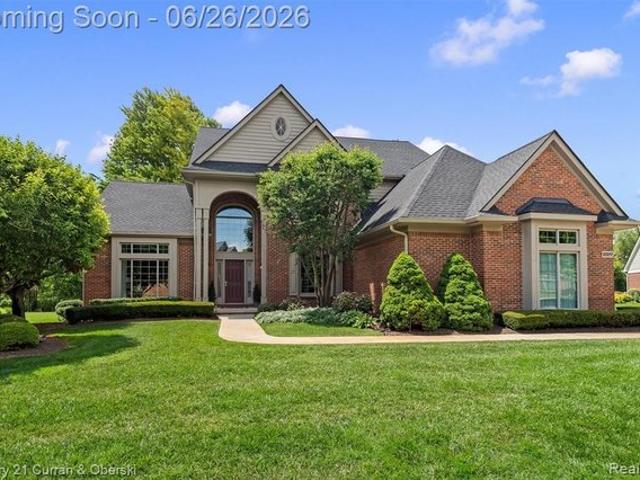 22217 Hazelton Ct, Novi, MI 48374