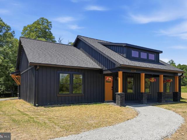22218 Countryside Lane