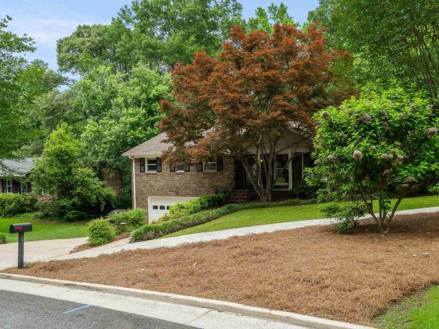 2221 Myrtlewood Drive