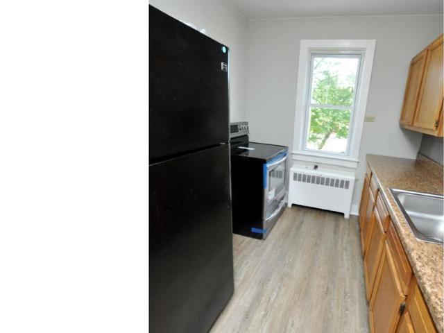 2221 Marne Highway # 2B