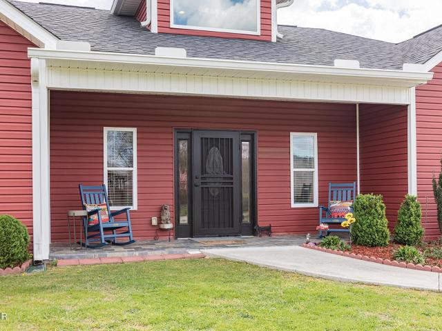 2221 Meadowbrook Lane