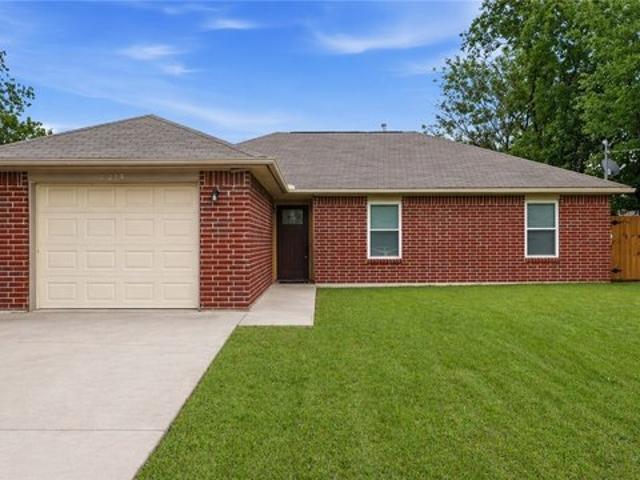 2221 Michigan St, New Braunfels, TX 78130