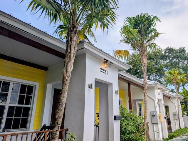 2221 NW 64th Ave, Sunrise, FL 33313