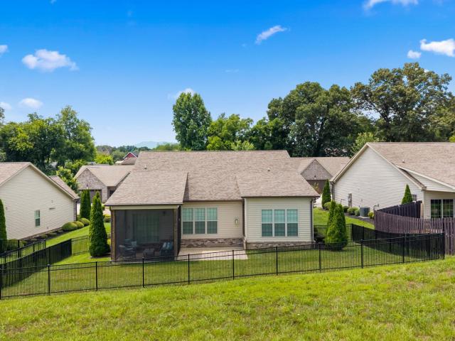 2221 Boulder Crest Lane