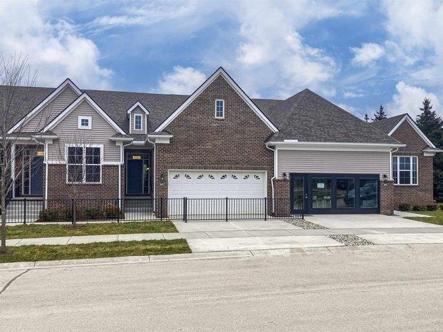 2221 Chase Dr Unit 103, Howell, MI 48855