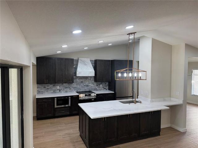 2221 Cimarron Ter, Palm Harbor, FL 34683 | MLS #TB8476 | Compass