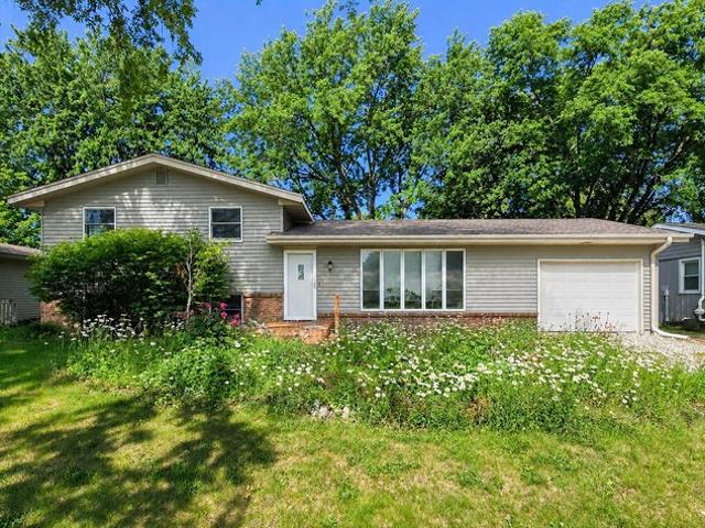 2221 Clark Ave, Ames, IA 50010