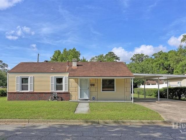 2221 E 57th St, Savannah, GA 31404