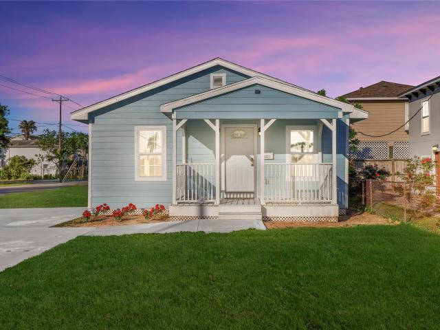 2221 Grover Avenue