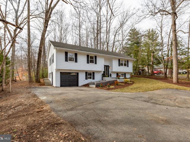 2221 Harpoon Dr, Stafford, VA 22554 | MLS #VAST2044 | Compass