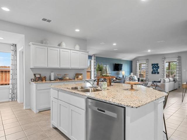 2221 Johnny Cash Drive