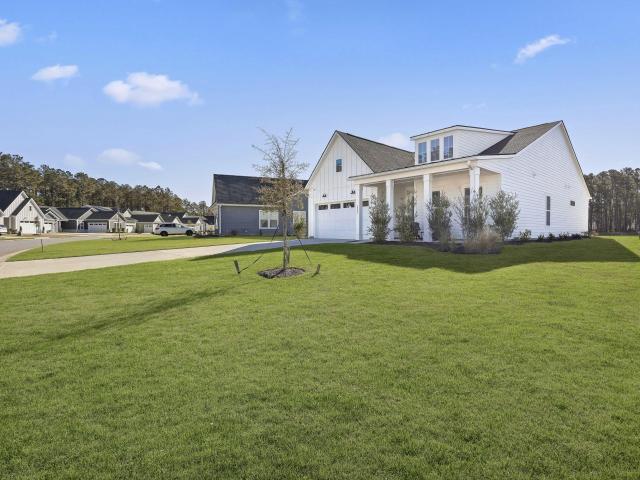 2221 Laurel Oak Avenue