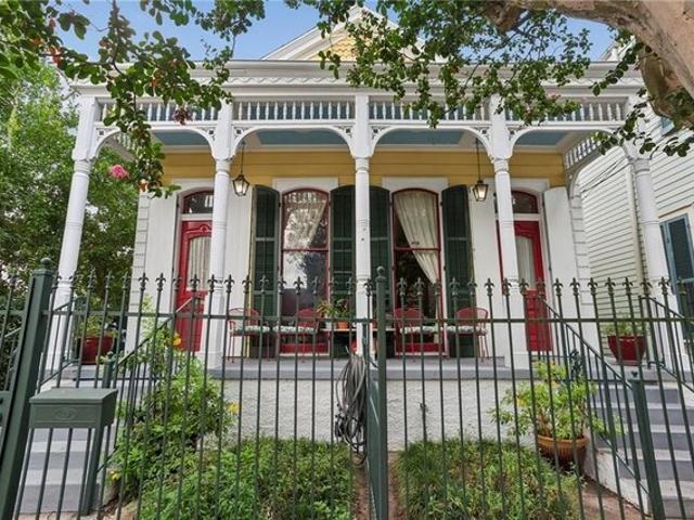 2221 Laurel St, New Orleans, LA 70130