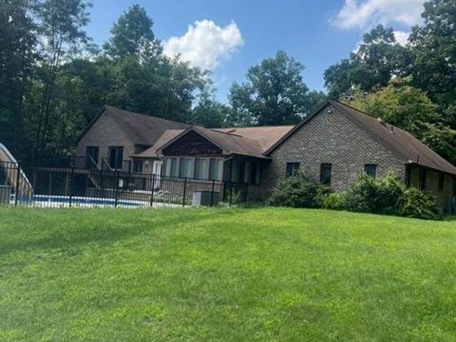 2221 Longs Gap Road