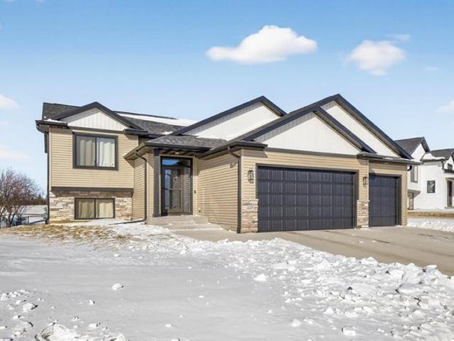 2221 Petersen Dr NW, Stewartville, MN 55976